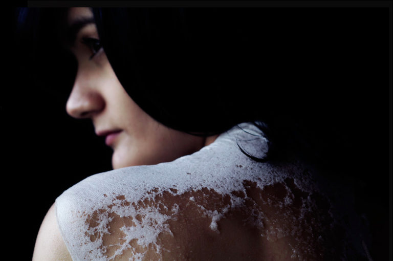 Fashion Designer Creates Dissolvable “Garments for the Grave ...