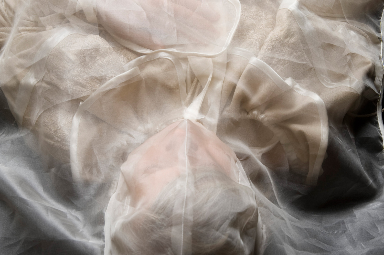 Fashion Designer Creates Dissolvable “Garments for the Grave ...